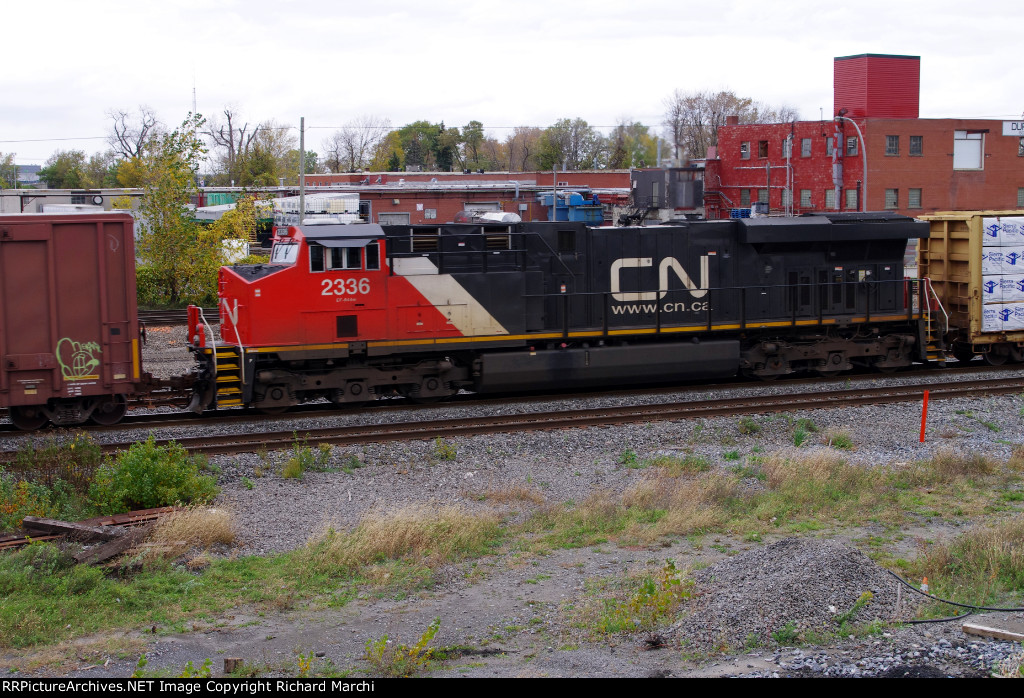 CN 2336